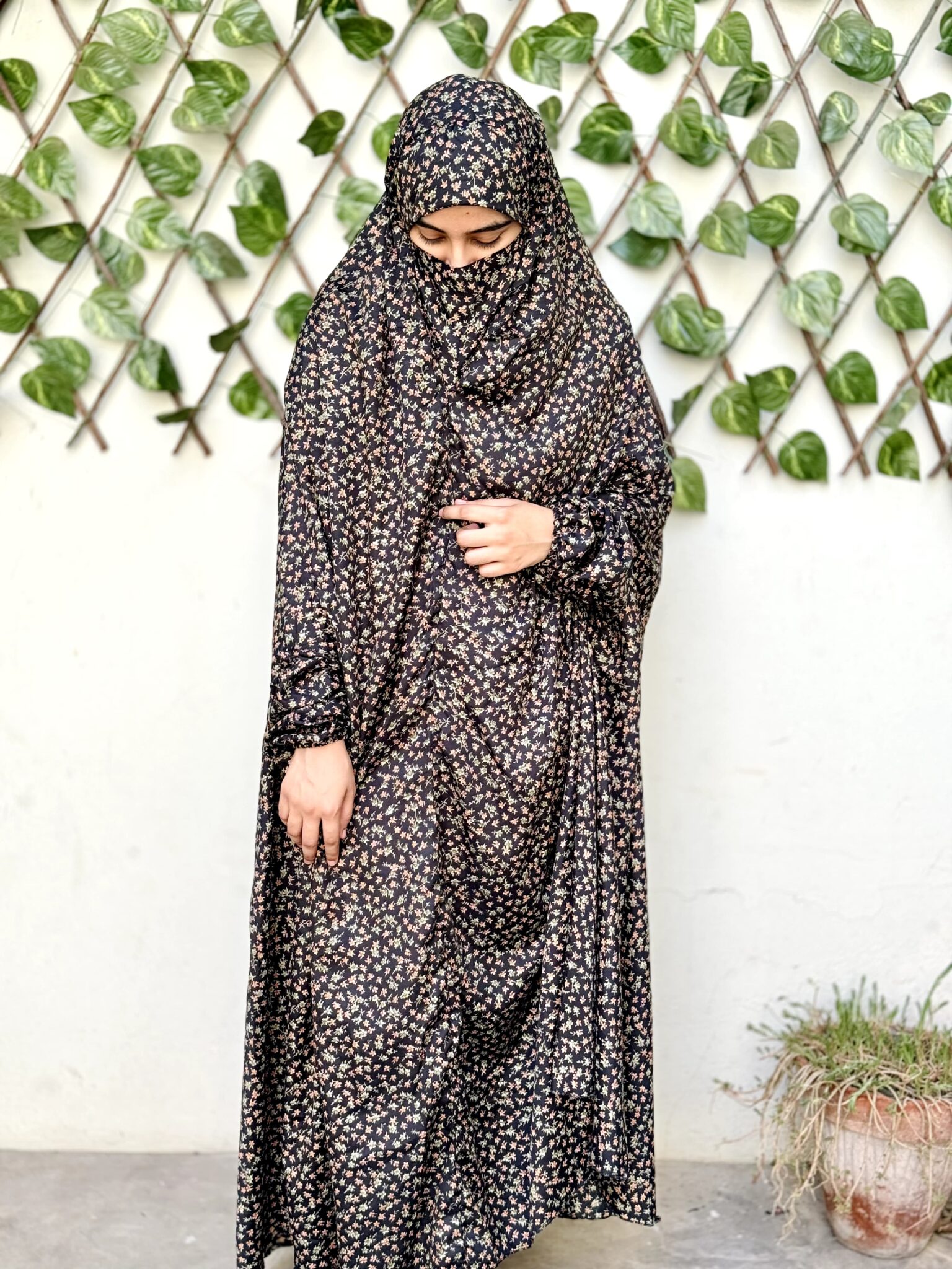 Irani Namaz Chadar with Sleeves - Jewels Of Haya